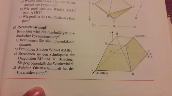 Regelmässiger quadratischer Pyramidenstumpf. Anwendung von Vektoren ...